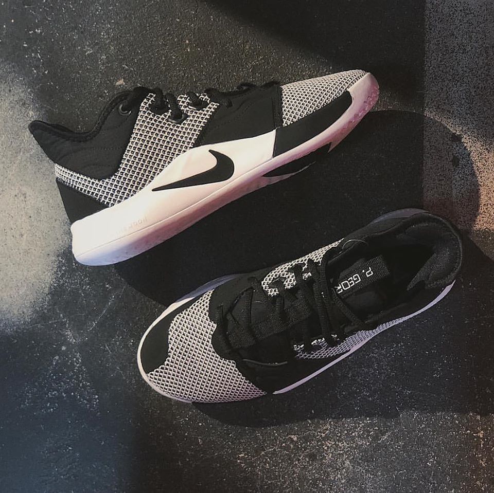 Under Retail: Nike PG 3 "Oreo" – TheSneakerfirm